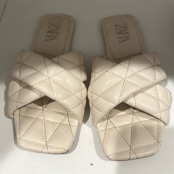 Zara | Shoes | Zara Quilted White Slides | Poshmark